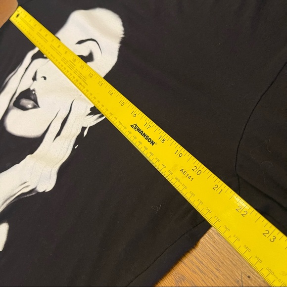 Tops | Selena Black And White Profile Bidi Bidi Boom Boom Rose Black ...